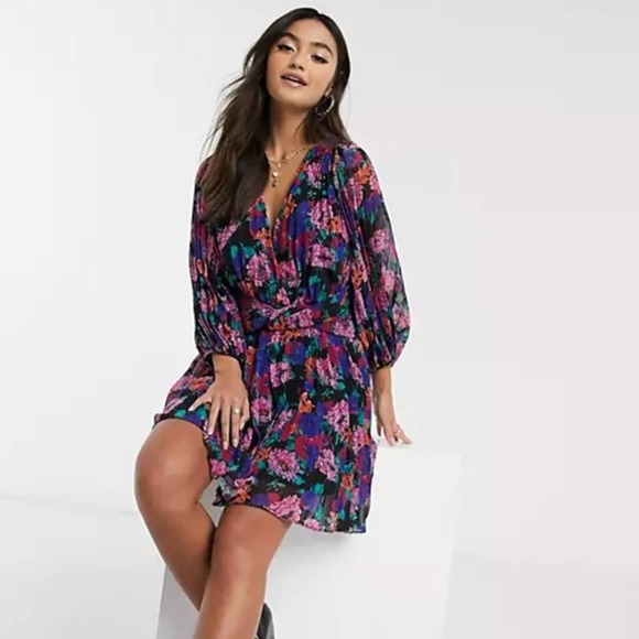 TALULAH | Dresses | La Maison Talulah Sweet Talk Mini Dress Pleated ...